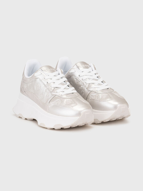 CALEBB 8 sports platform shoes brand GUESS — Globalbrandsstore.com/en