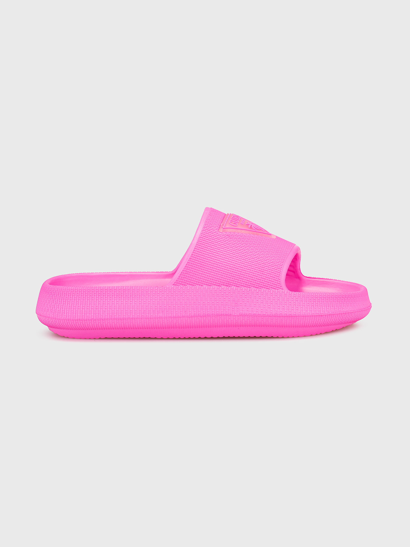 Slippers with triangular logo brand GUESS — Globalbrandsstore.com/en
