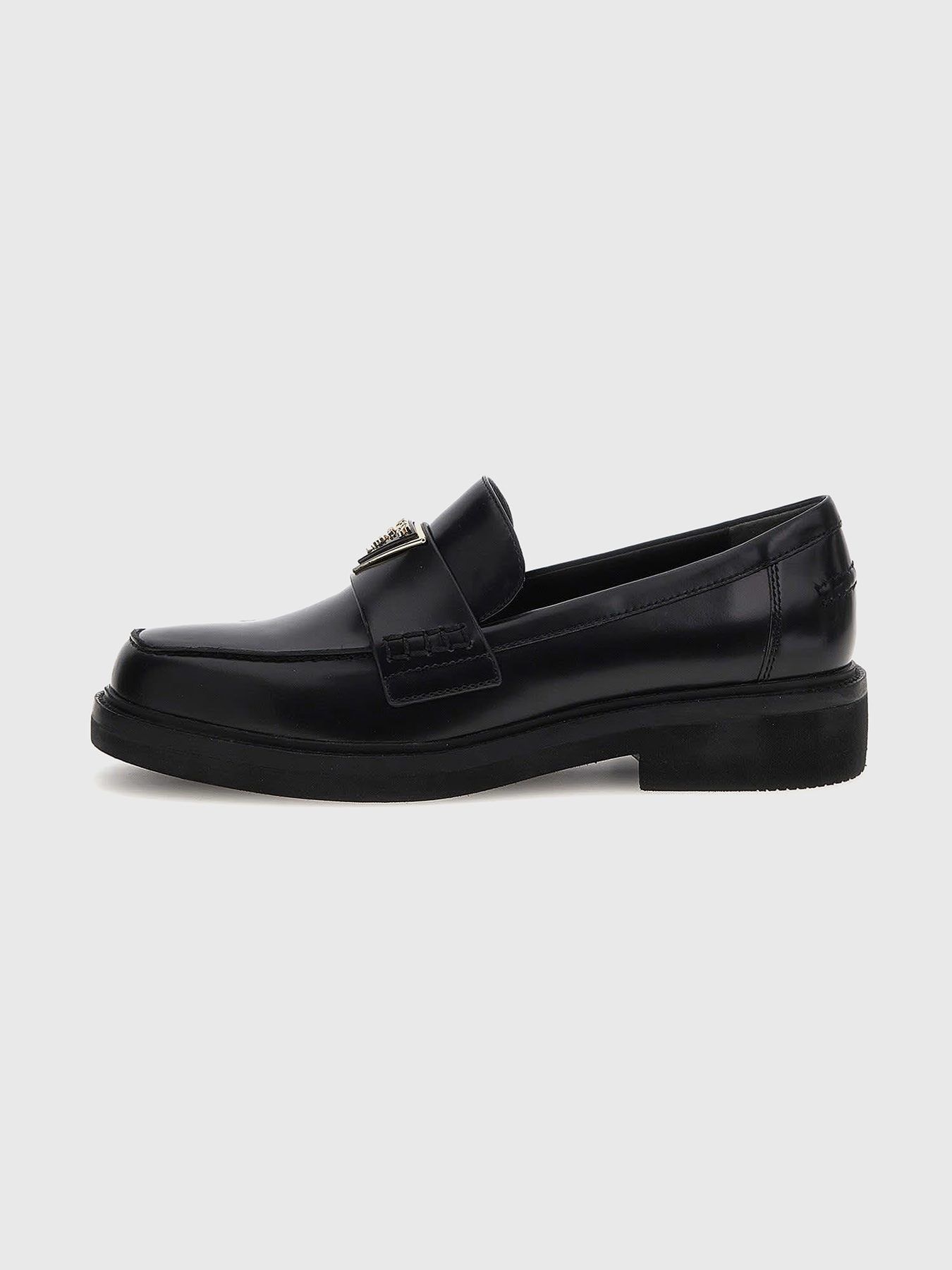 SHATHA loafers in black brand GUESS — Globalbrandsstore.com/en