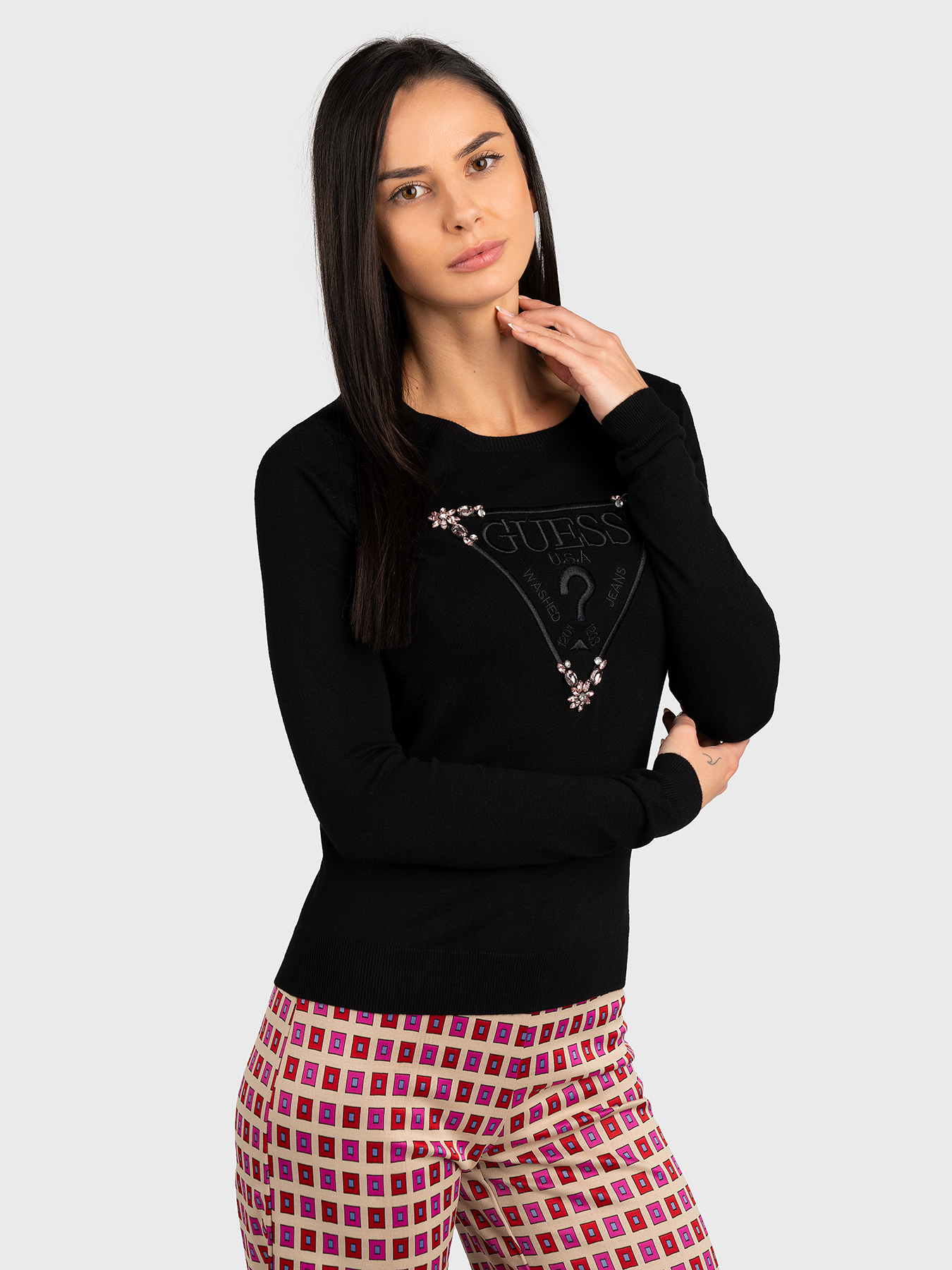 INES sweater with triangular embroidery brand GUESS — Globalbrandsstore ...