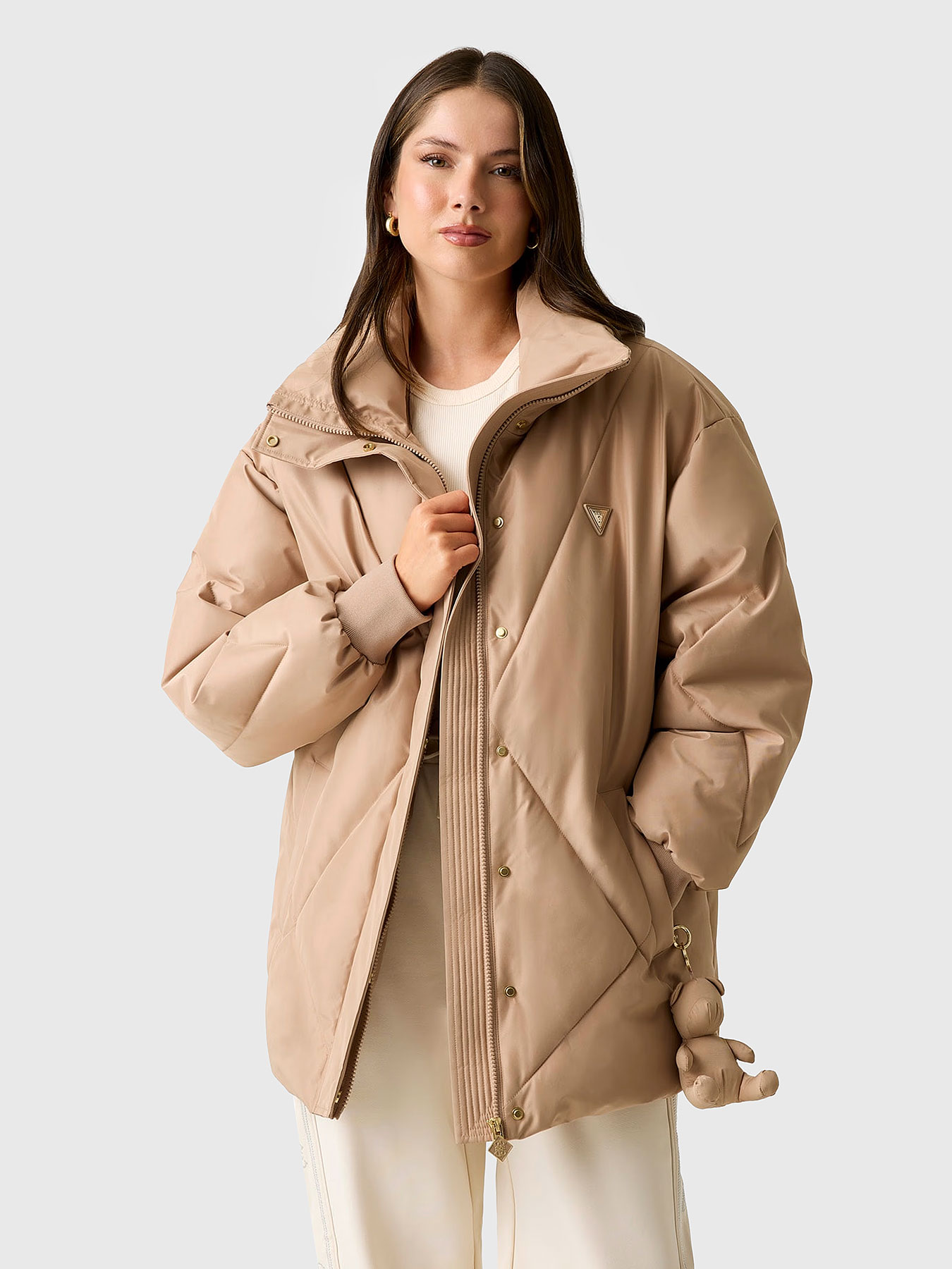 Капитонирано оувърсайз яке STEFY на марката GUESS — Globalbrandsstore.com