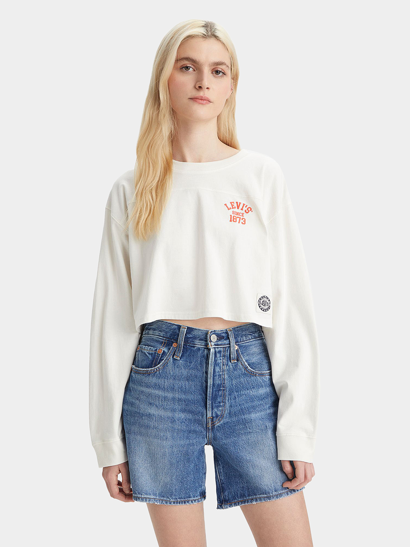 Levi’s® cropped white blouse with logo accent brand LEVI'S ...