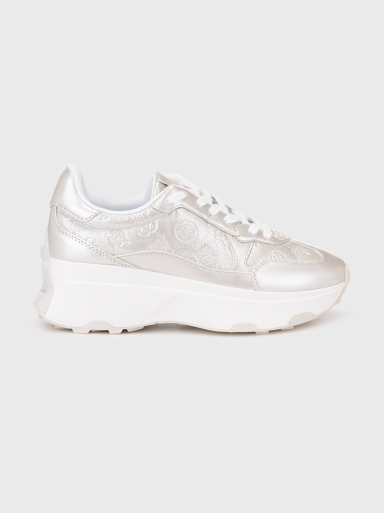 CALEBB 8 sports platform shoes brand GUESS — Globalbrandsstore.com/en